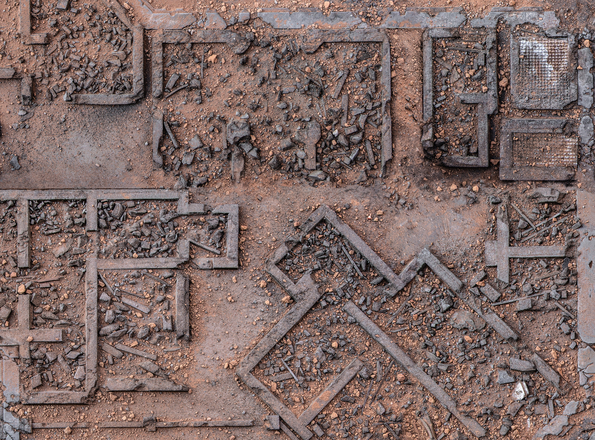 Desert Warzone City 22"x30" von Kraken